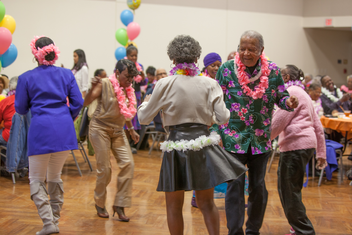 Senior Prom Brings Luau to GW | GW Today | The George Washington University